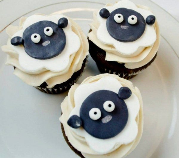 47 Beautiful Fondant Cupcake Toppers That Will Leave You In Awe | Food ...