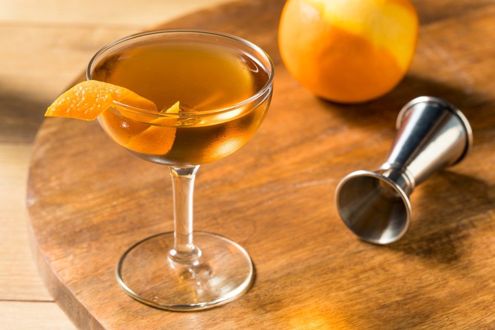 31 Roaring 20s Drinks That Will Take You Back In Time | Food For Net