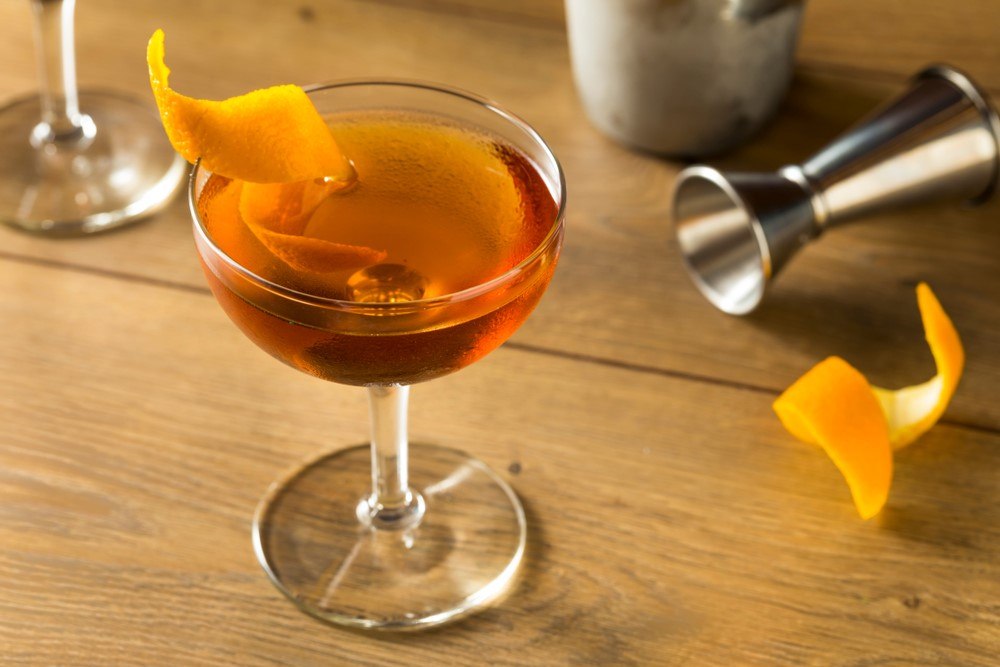 31 Roaring 20s Drinks That Will Take You Back In Time | Food For Net