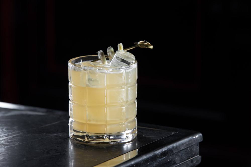 30 Alcoholic Drinks With Honey For A Sweet Treat | Food For Net