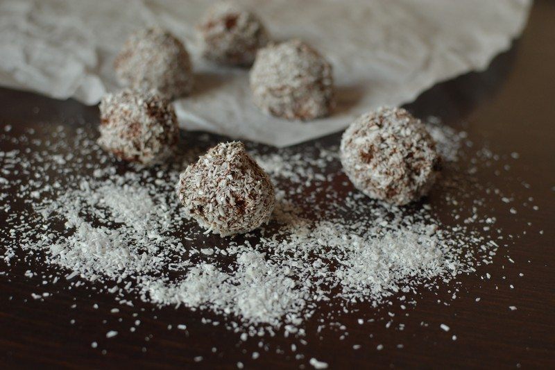 Quick & Easy Chocolate and Coconut Truffles | Food For Net