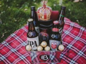 15 IPA Beer Gift Baskets To Make His Day Complete | Food For Net