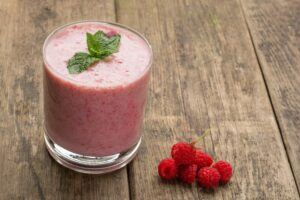 15 Keto Raspberry Smoothie Recipes That Are Fast, Fruity And Healthy ...