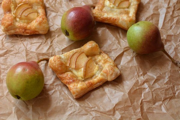 Quick Pear and Demerara Sugar Mini Tarts | Food For Net