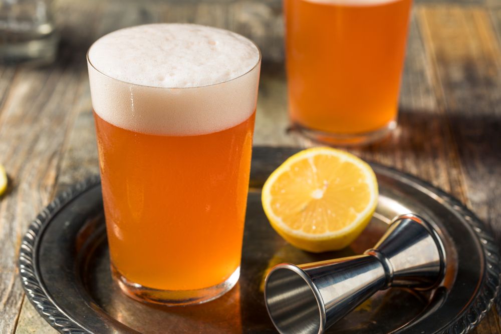 31 Two-Ingredient Cocktails That Make It Easy To Be Your Own Bartender ...