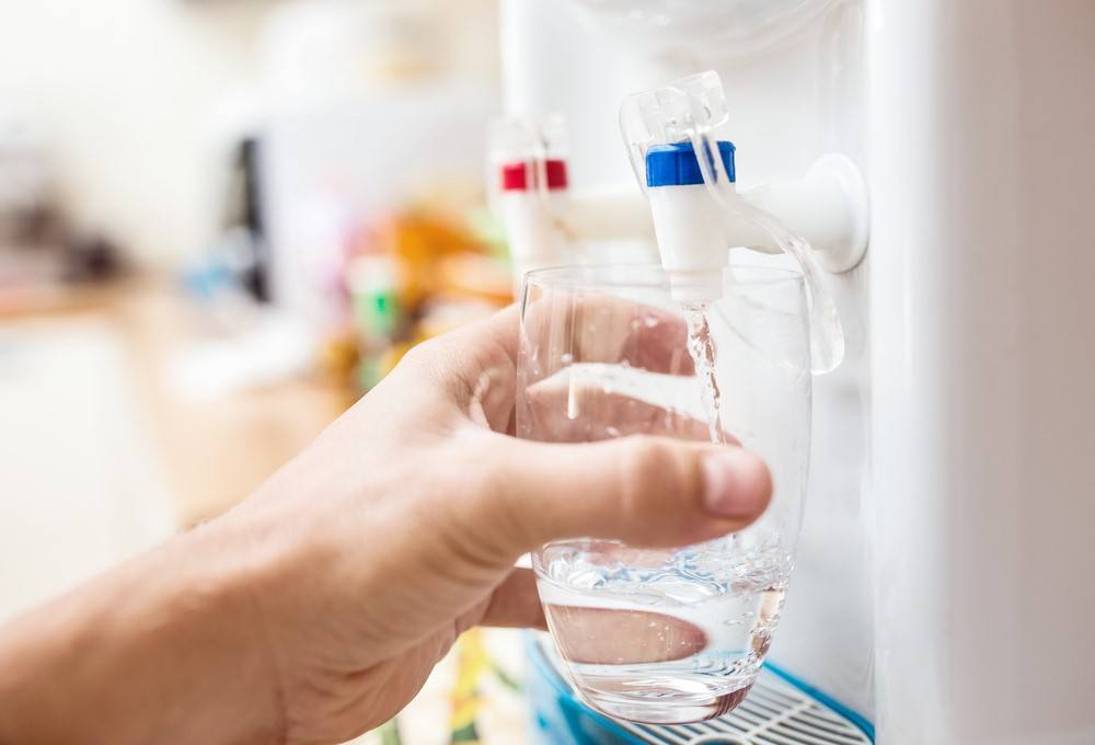 Is Drinking A Gallon Of Water A Day Good For You? | Food For Net