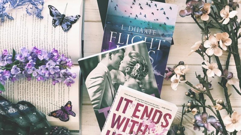 8 Sizzling Hot Romance Book of the Month Clubs | Food For Net