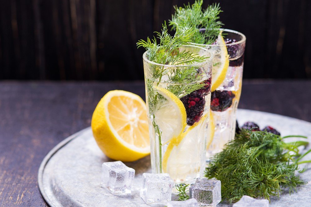 15 Briny Cocktails With Pickle Juice (Plus Shots!) | Food For Net