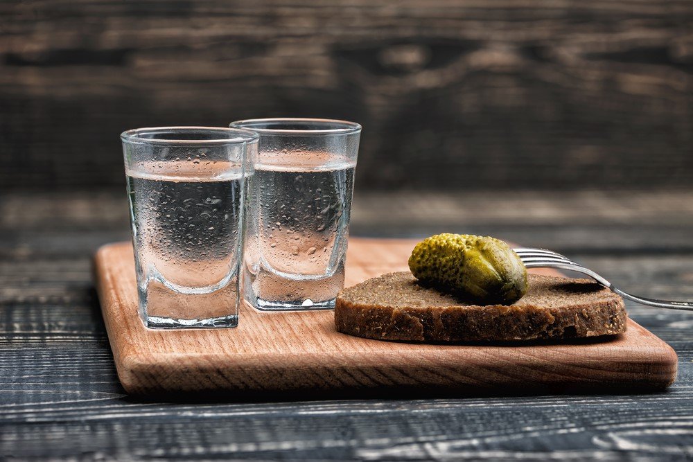 15 Briny Cocktails With Pickle Juice (Plus Shots!) | Food For Net