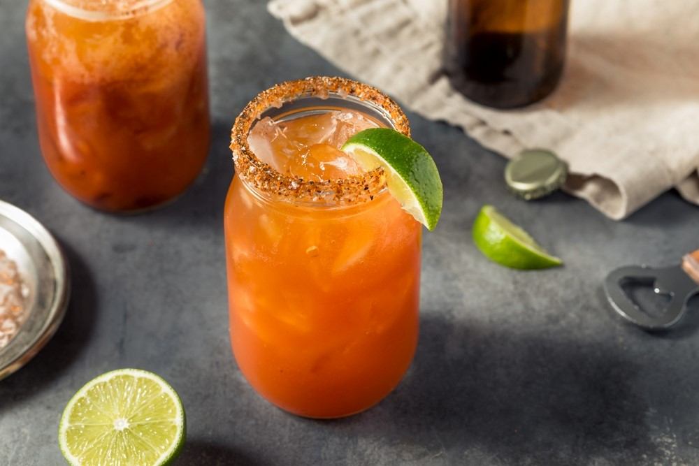 15 Briny Cocktails With Pickle Juice (Plus Shots!) | Food For Net